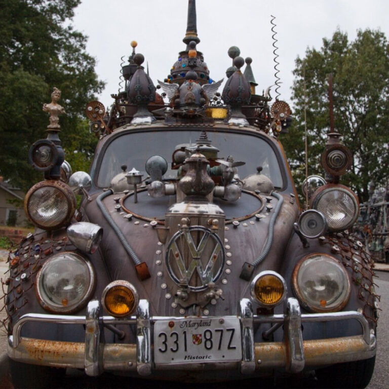 A Drive-by Art Show in the Suburbs