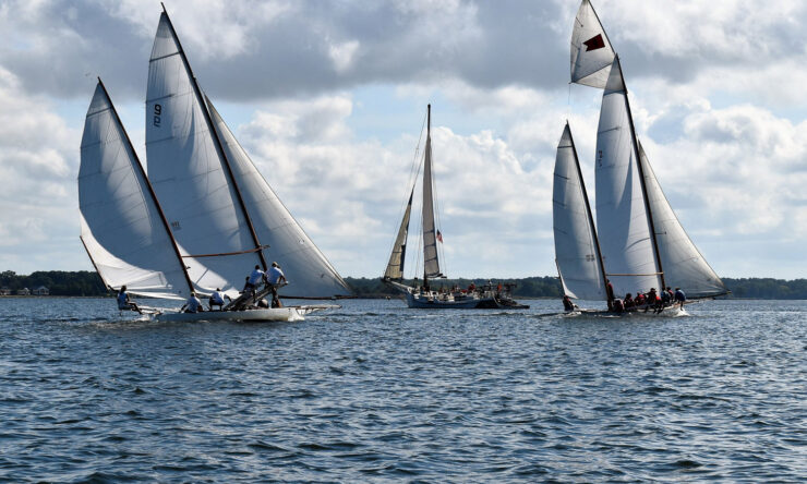 Log Canoe Sailboat Races: A Thrilling Chesapeake Tradition