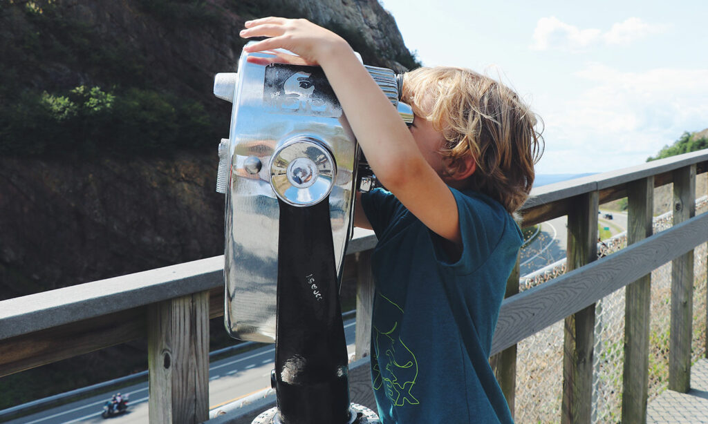 Sideling Hill: A Roadside Geological Wonder Worth the Stop