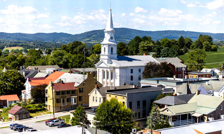 Celebrate Spring on a Tour of Middletown Homes and Gardens